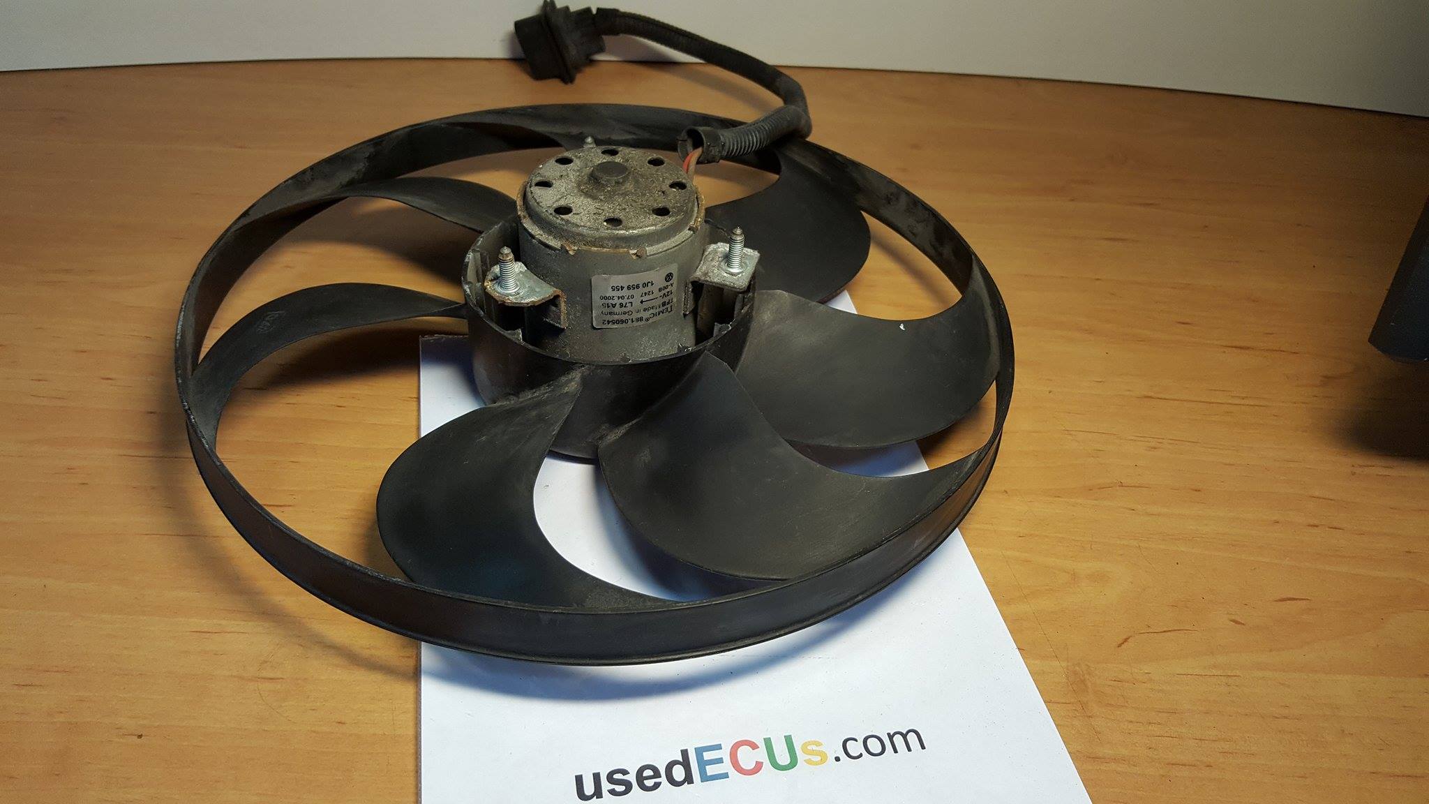 bronz rým V realite radiator vw golf 4 hotel Oswald nátierka